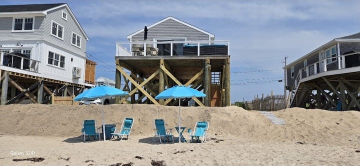 Surfside Solitude. - Charlestown, RI