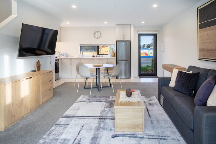 Family Stay Townhouse | Ev Charger + Hagley Park - Christchurch