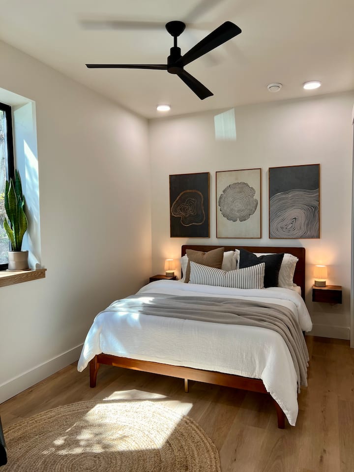 Brand-new 2026 Suite | Modern & Near Trails - Anchorage, AK