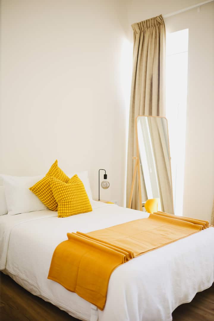Melbourne Lane Guest House - Room Echidna - Faro
