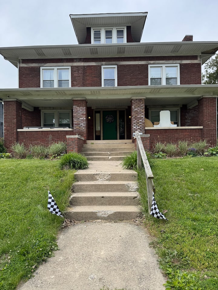 1914 Hoosier House - Indianapolis, IN