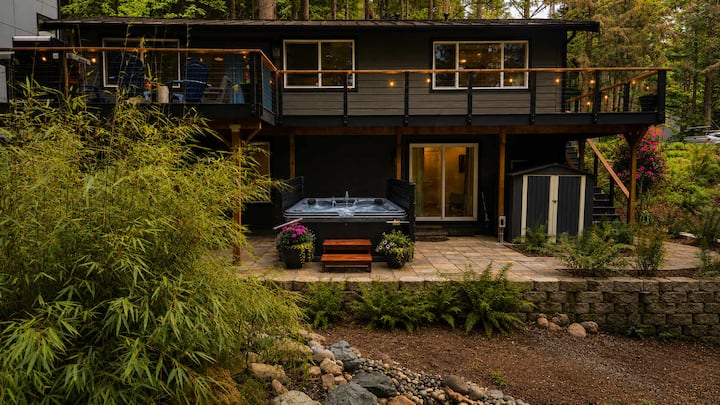 Fernwood Retreat • Hot Tub • Trails - 貝靈厄姆