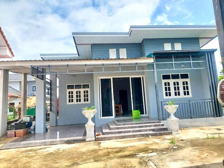 Spacious Local House No Luxury Facilities - Roi Et