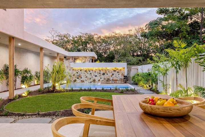 Kaya Nalu | Luxury In The Heart Of Port Douglas! - Four Mile Beach, Port Douglas