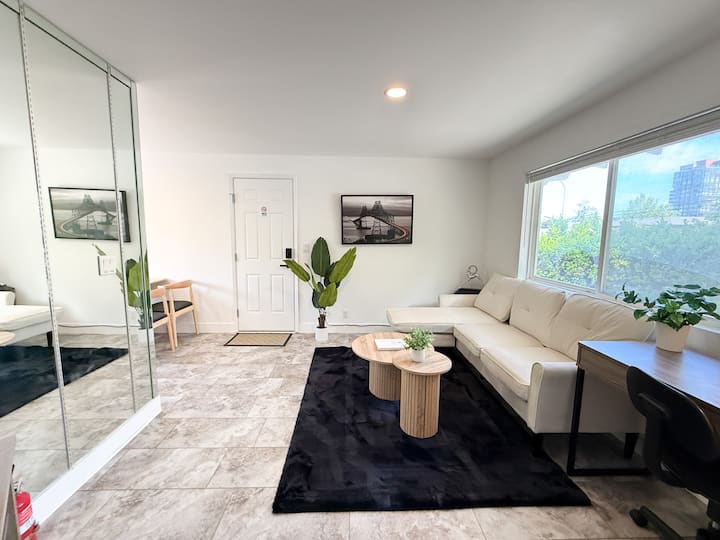 Cozy Downtown Bellevue Guest House - Bellevue