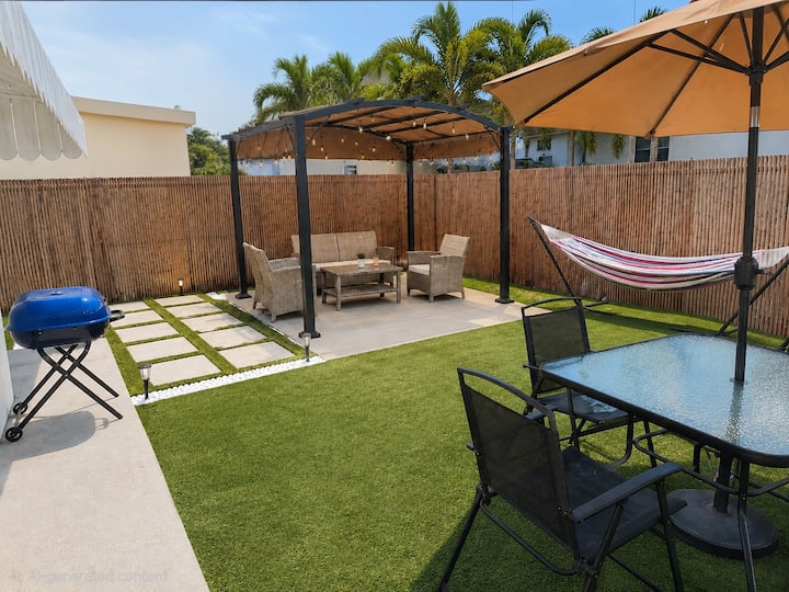 Central Miami Gateway | Minutes To Everywhere! - Miami, FL