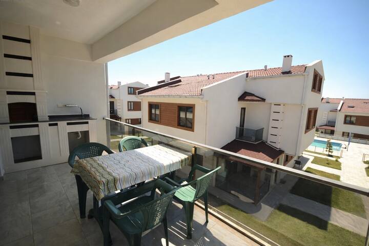 Havuz • Klima • Barbekü • Otopark • 6 Kişilik - Erikli
