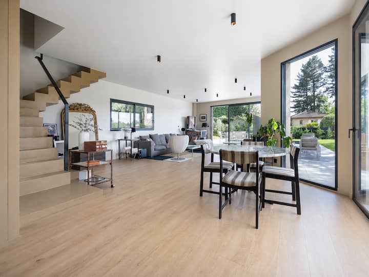 Villa D’architecte Contemporaine Avec Piscine - Rhône-Alpes