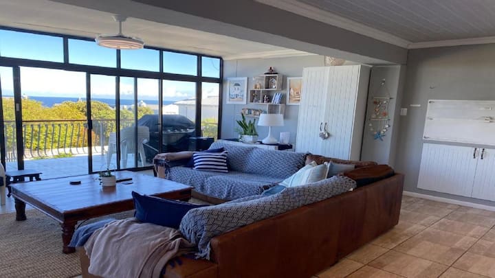 Ocean Breeze Whale Coast Retreat - Kleinmond