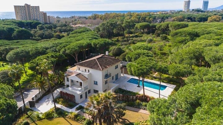 Marbella - Lujosa Villa En Las Chapas - Costa del Sol