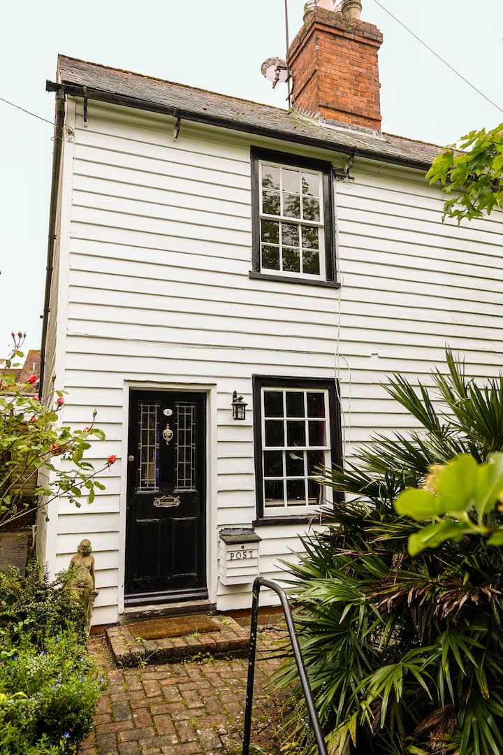 Cosy & Quiet Town Centre Cottage - Battle