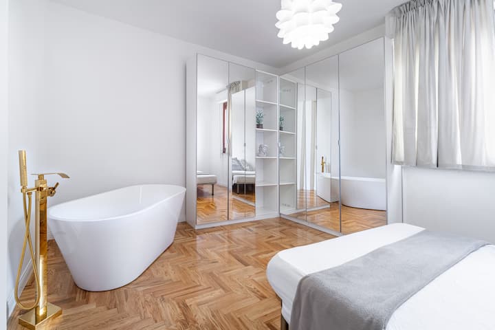 Deluxe Suite Apartment-2min Sea + Balcony - Quartu Sant'Elena