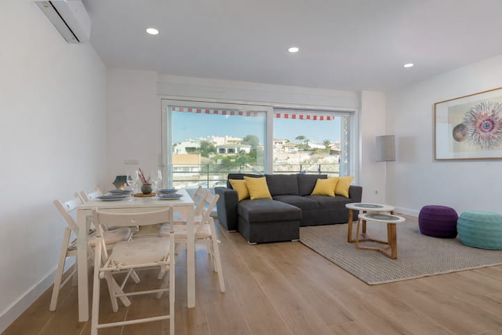 Lujoso Apartamento Con Terraza Frente Al Mar - Rota