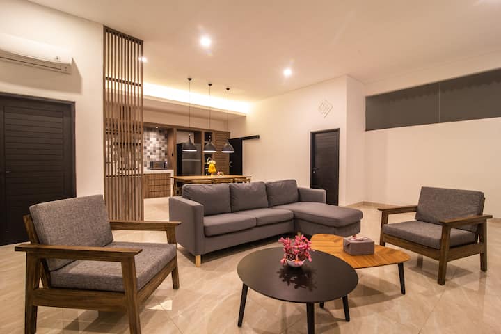 Relaxed Family Villa Near Sanur Beach & Restaurant - Sanur