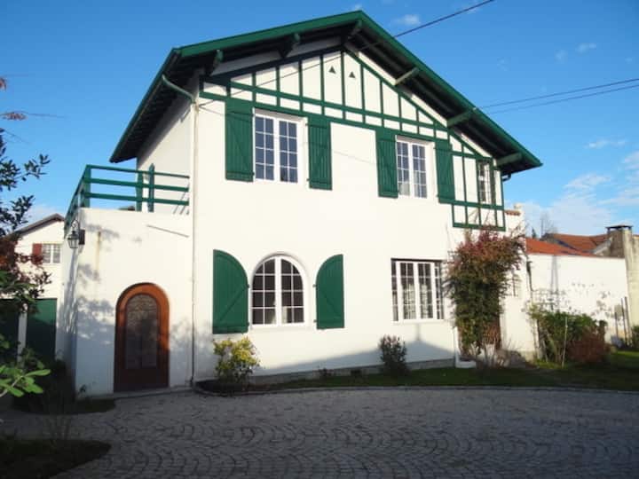 Maison Familiale Basque Avec Piscine - Biarritz