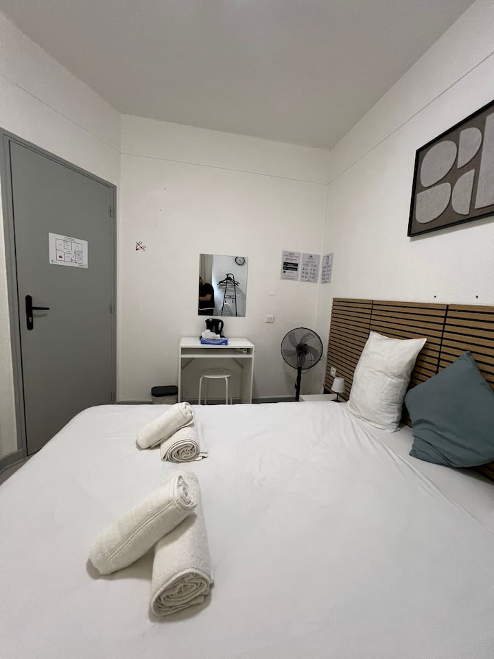 Hotel De La Gare - Chambre 1 - París