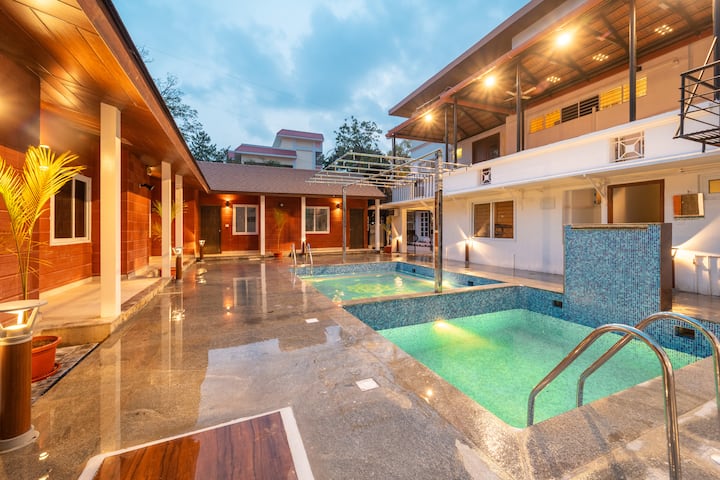 22 Bedroom Villa W Pool - Bangalore