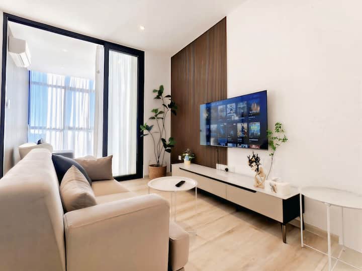 Vivoluxe 1 @Milano Eight | Panoramic 3br City Stay - Sarawak