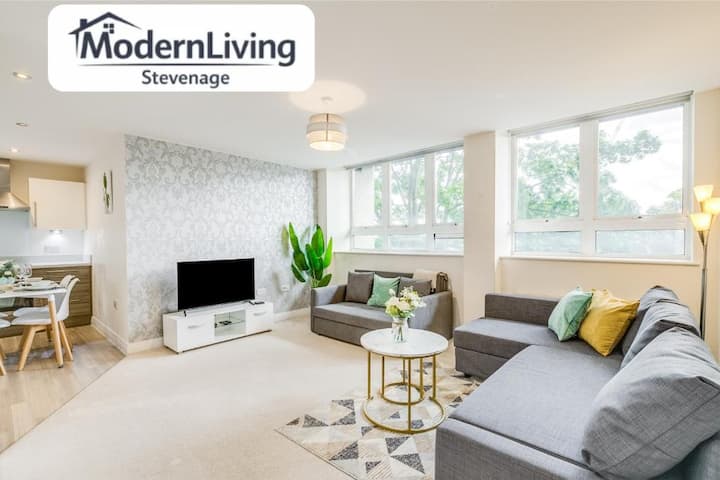 Stevenage 2 Bedroom Apartment Town Centre Sleep 8 - Stevenage