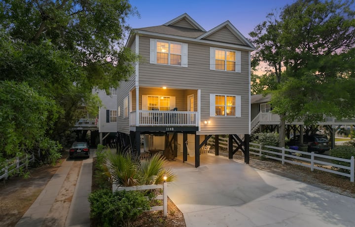 4 Bedroom Short Walk To The Beach - Surfside Beach, SC