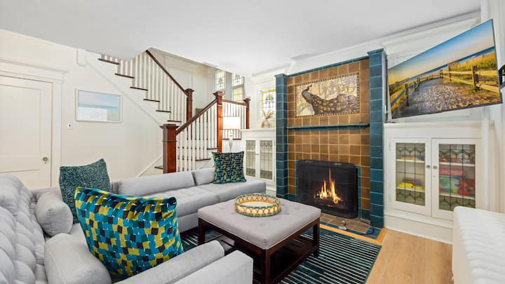Sleeps 16 - All Redone W/ Yard 1.5 Blocks To Beach - Ventnor City, NJ