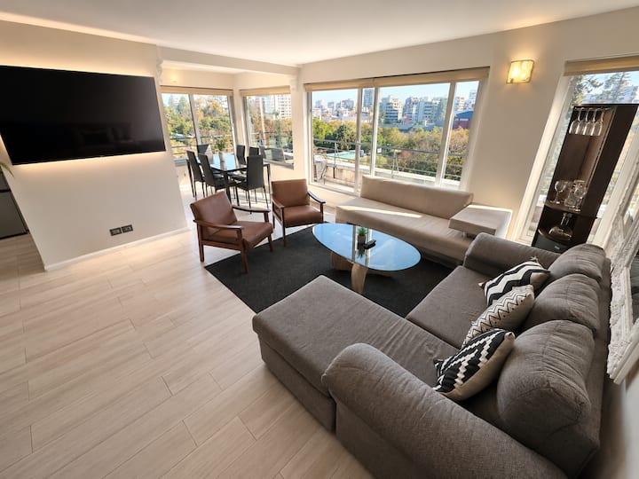 Amplio Penthouse En Plaza Las Lilas Metro Colon 2 - Santiago, Chile