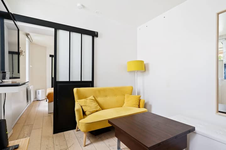 Petite Maison Cachée Au Calme – Paris 17 - Paris