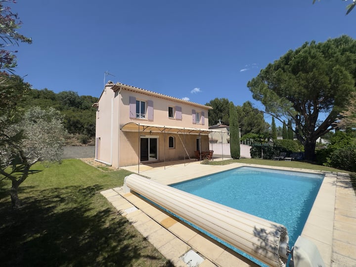 Villa 3 Chambres Avec Piscine En Provence - Sorgues
