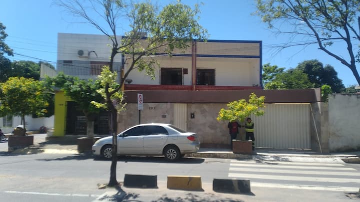 Casa Com 2 Quartos, Varanda Ampla E Espaçosa. - Juazeiro do Norte