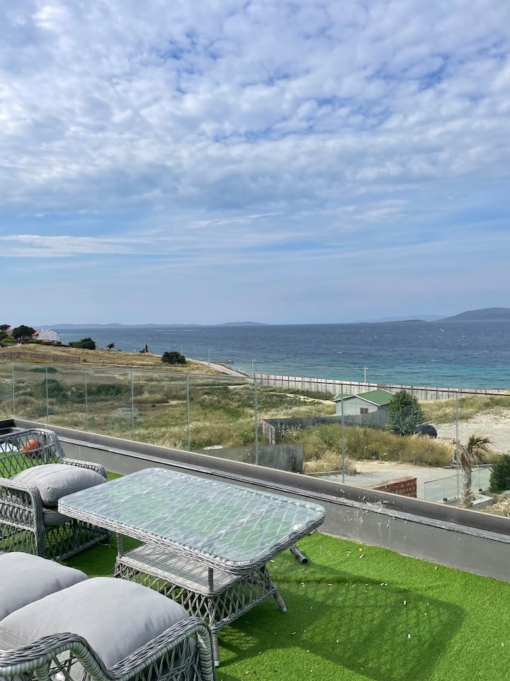Sonsuzluk Havuzlu 4+1 Villa • Deniz Manzaralı - Çeşme