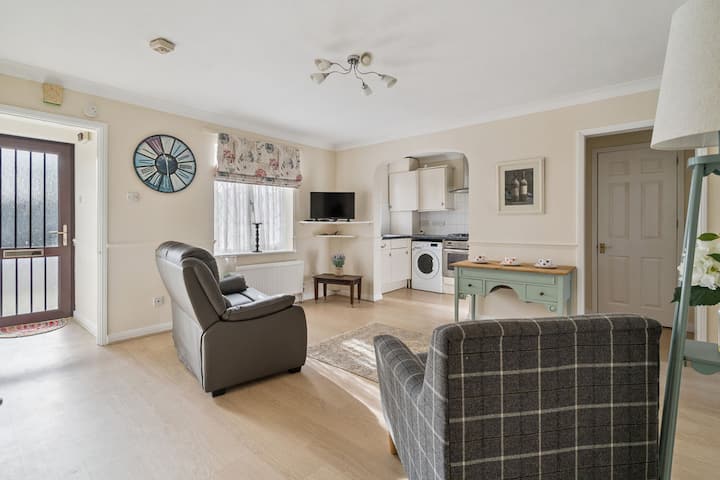 Bright & Beautifully Furnished Flat In Marlow - Maidenhead