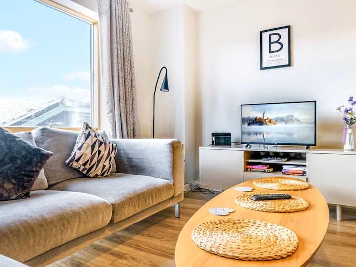 Stunning Apartment Close To The City Center - 205 - Belfast