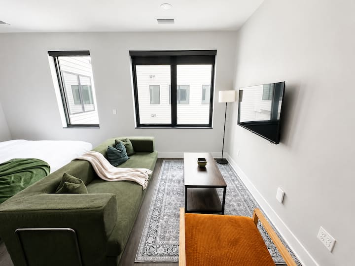 Sleepover | Quaint Studio + Gym/sauna - Omaha - Omaha, NE