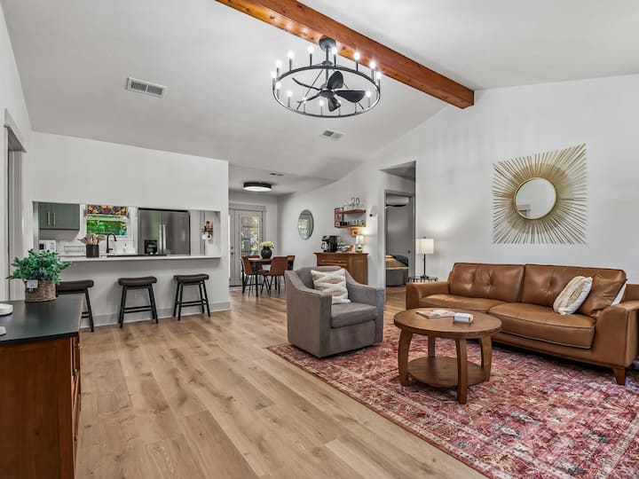 The Dragonfly Cottage - Tallahassee, FL