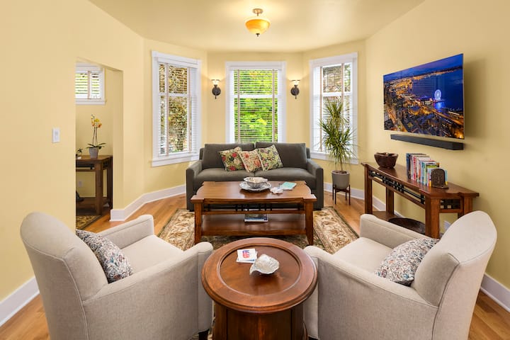 Capitol Hill Charm - Seattle, WA