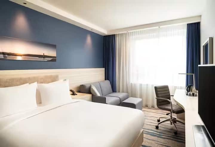 Queen Room With Sofa Bed - Kiel