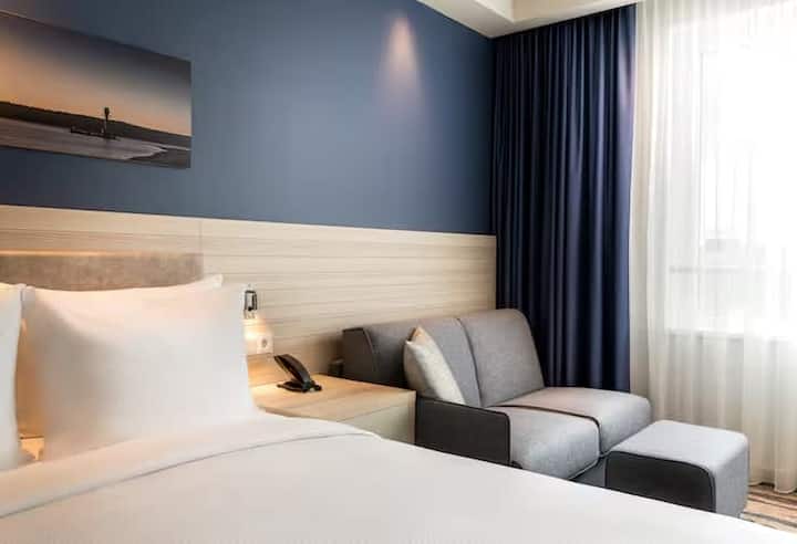 1 Qn Harbour View  With Sofabed Nonsmoking - Kiel