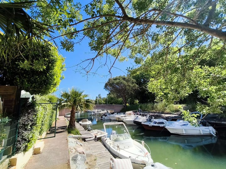 Superbe Maison De Pêcheur En Duplex Les Pieds Da - Gassin