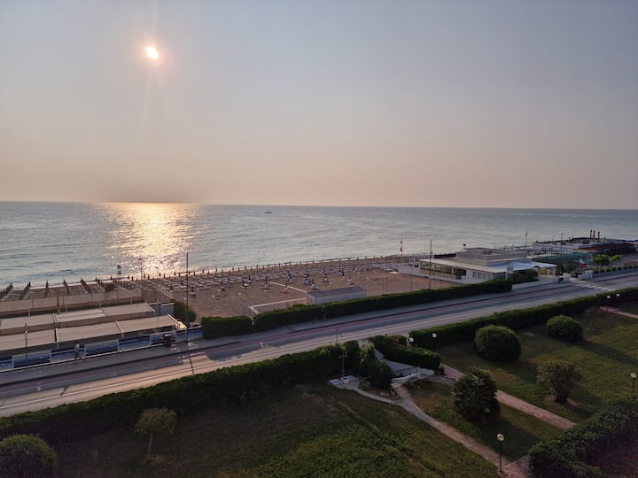Logos Beach - Numana