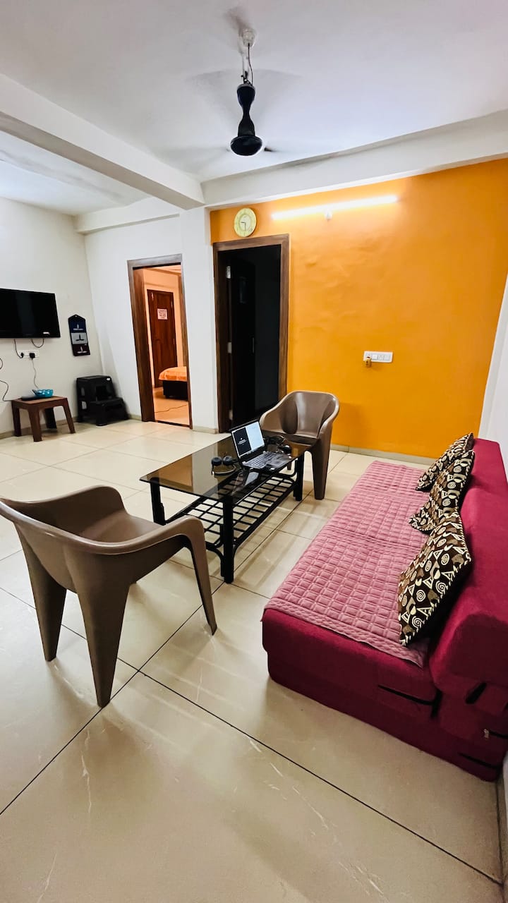 3bhk Pvt Apt|near Railway Station|self-check In - Indore