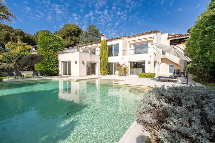 La Villa Riviera - Niza