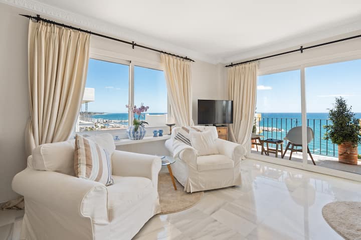 Beachfront Marbella: Sea Views, Old Town, Parking - Marbella