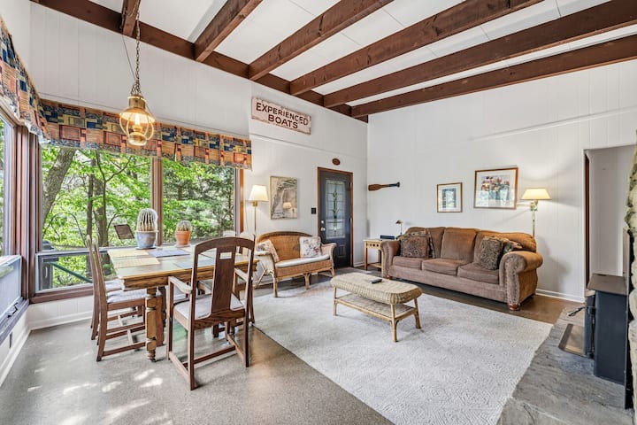 Charming 2-bedroom Deerpath In Saugatuck - Fennville, MI