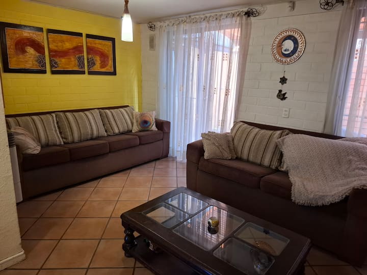 Cómoda Casa Con Excelente Ubicación. - Aéroport de Santiago Arturo Merino Benítez (SCL)
