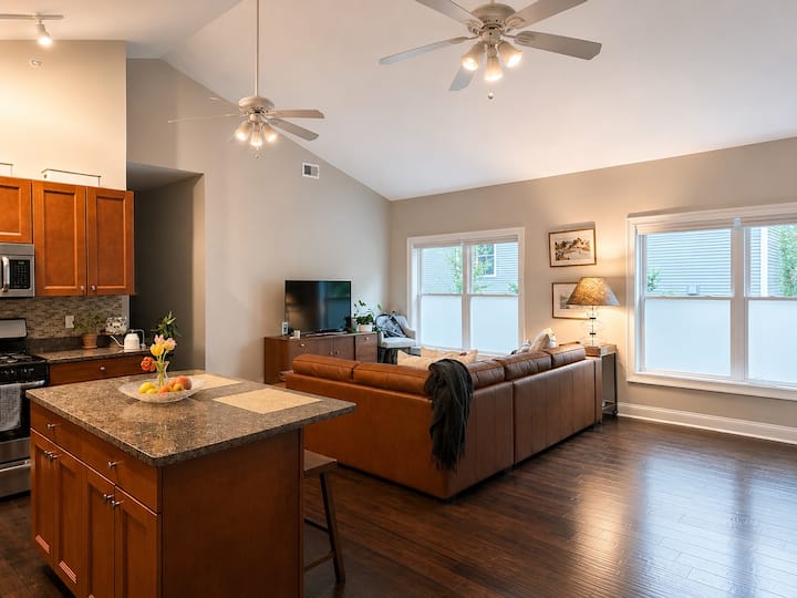 Modern Condo - Trackside Retreat! - Saratoga Springs, NY