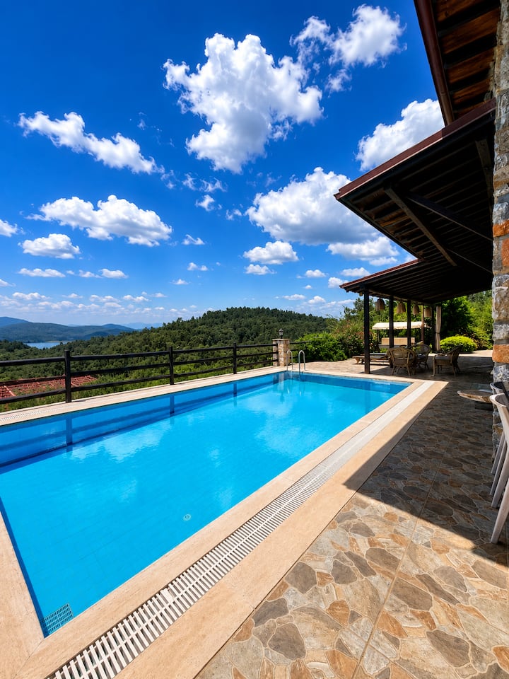 Akyaka Orman Ve Deniz Manzarali Mustakil Villa - Akyaka