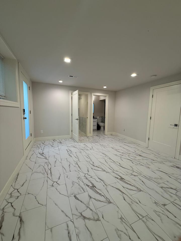 Uptown Stay, Kirkland - Bellevue, WA
