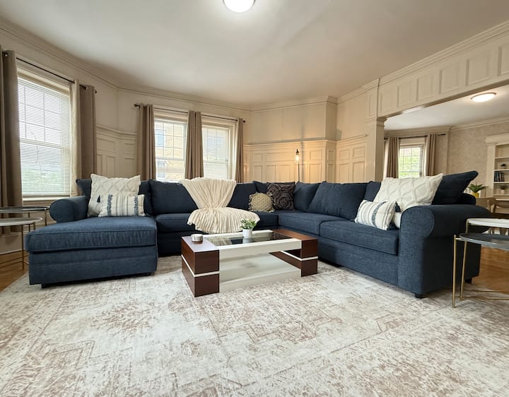 Spacious 3 Bed Near Fenway/longwood/boston - Newton, MA