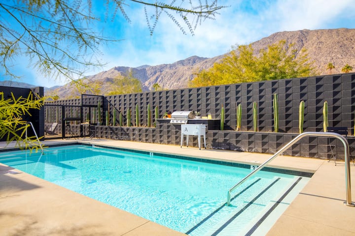 Design-forward + Shared Pool • Walk To Downtown - Palm Springs, CA