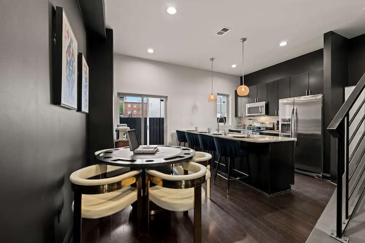 Elevated Urban Retreat/garage, Speakeasy, Hot Tub - Philadelphie, PA
